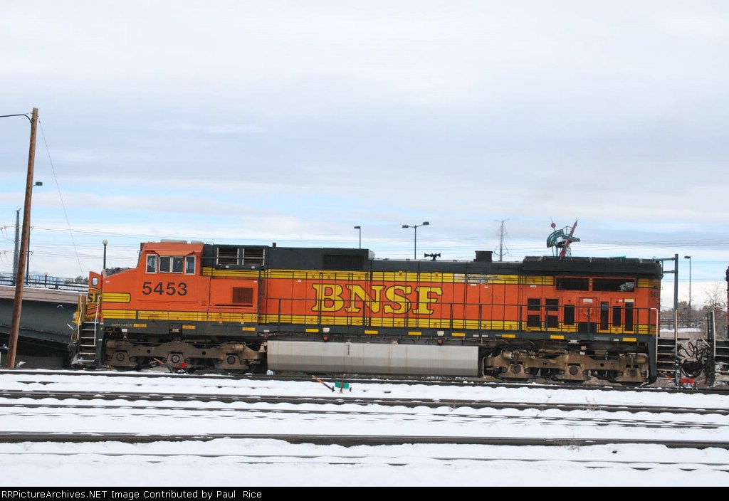 BNSF 5453